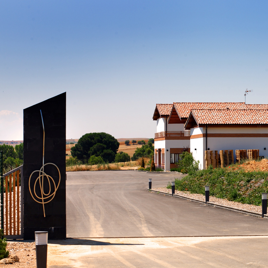 Everest Wines & Spirits